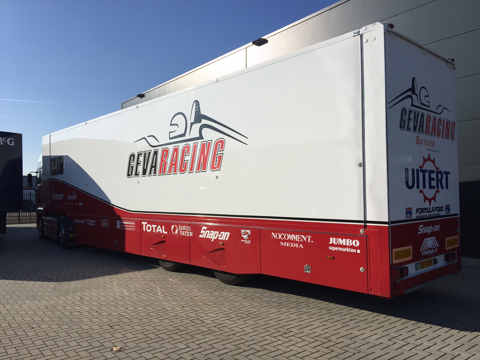 Racetrailer incl. awning, office, beds, awning floor - market ...