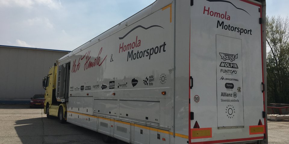 Ex-F1 trailer with Mercedes truck - market.racetrailer.com