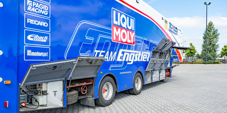 ex Ferrari Formula One race trailer - market.racetrailer.com