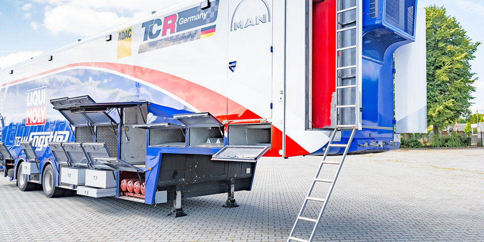 ex Ferrari Formula One race trailer - market.racetrailer.com