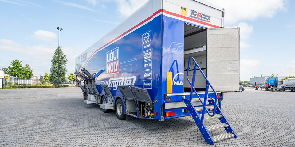 ex Ferrari Formula One race trailer - market.racetrailer.com