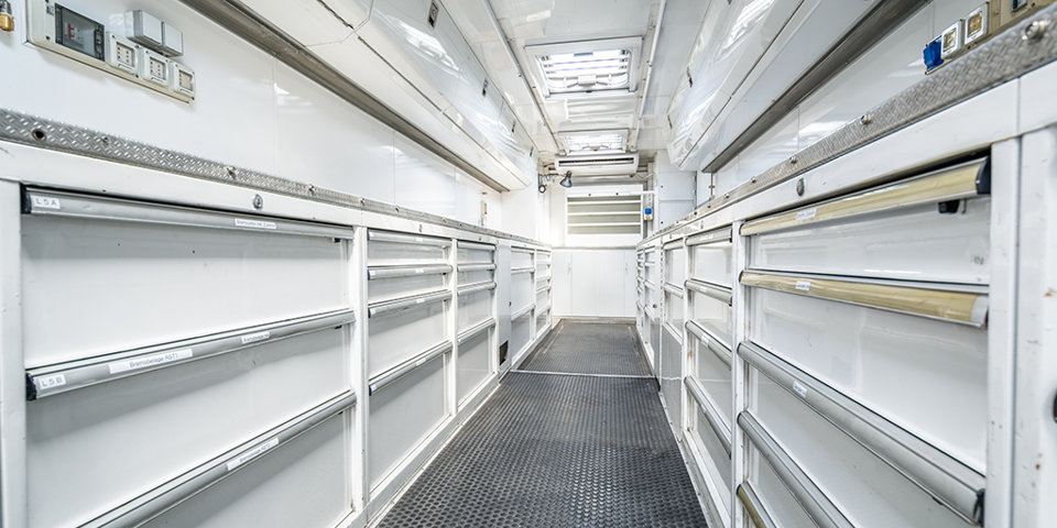 ex Ferrari Formula One race trailer - market.racetrailer.com