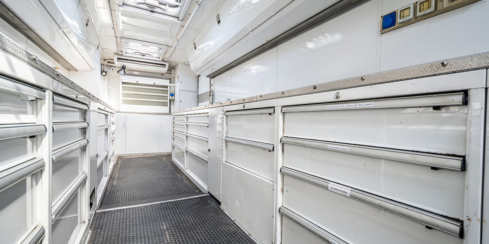 ex Ferrari Formula One race trailer - market.racetrailer.com