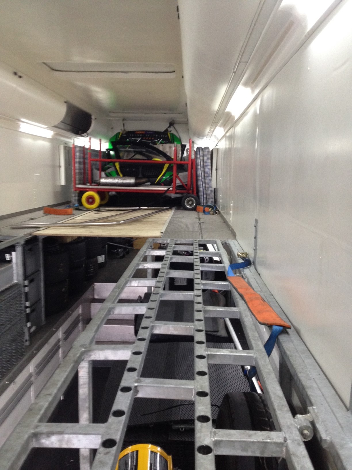 Ex Jordan f1 trailer - market.racetrailer.com