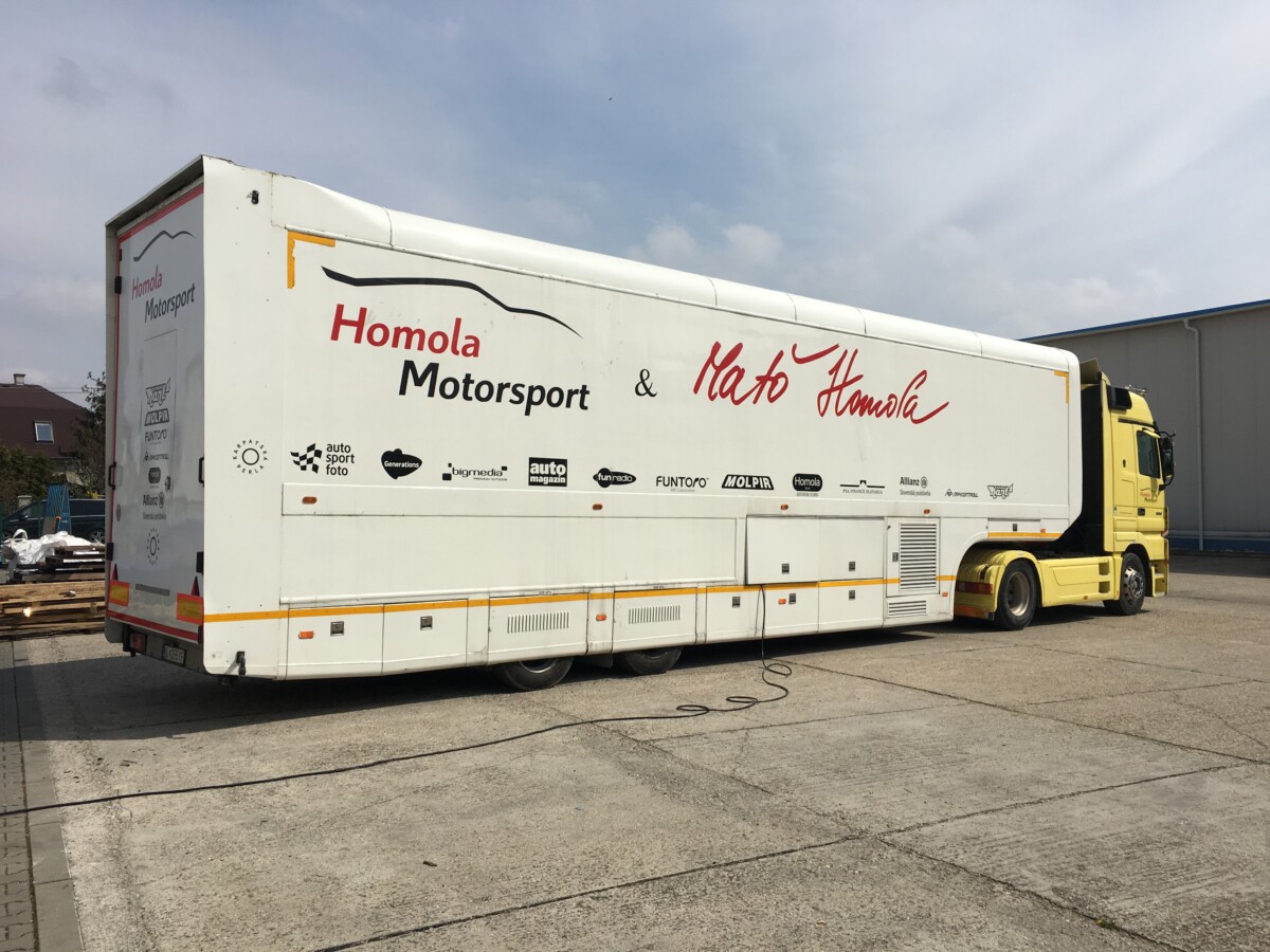 F1 trailer with Mercedes truck (complete package) - market.racetrailer.com