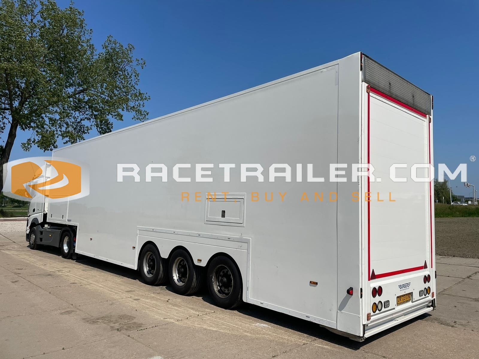 Double deck race trailer - Burgers - market.racetrailer.com