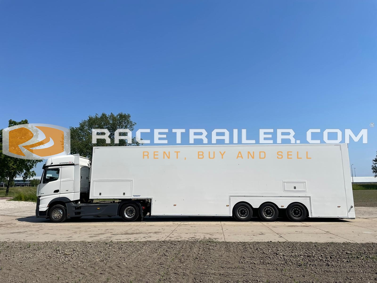 Double deck race trailer - Burgers - market.racetrailer.com
