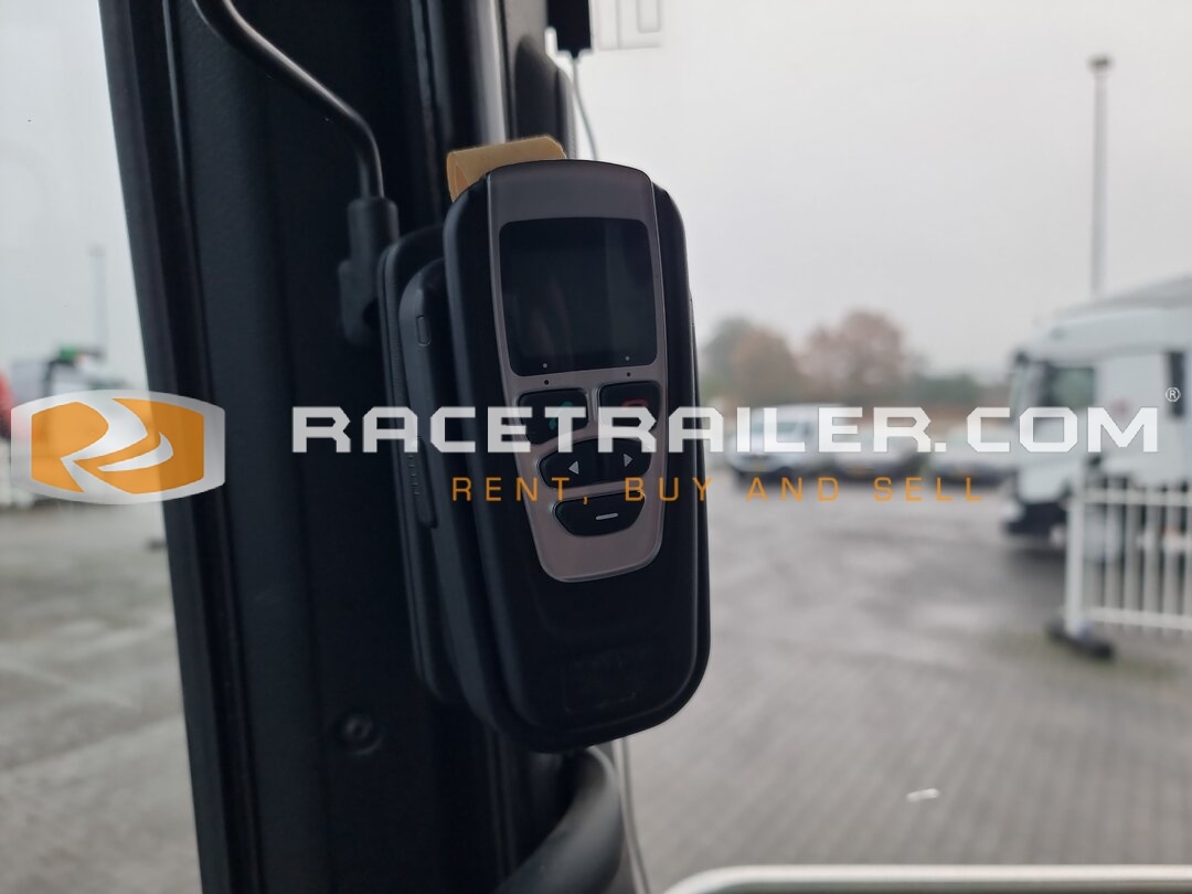 MAN TGS + ROLFO Race trailer - market.racetrailer.com