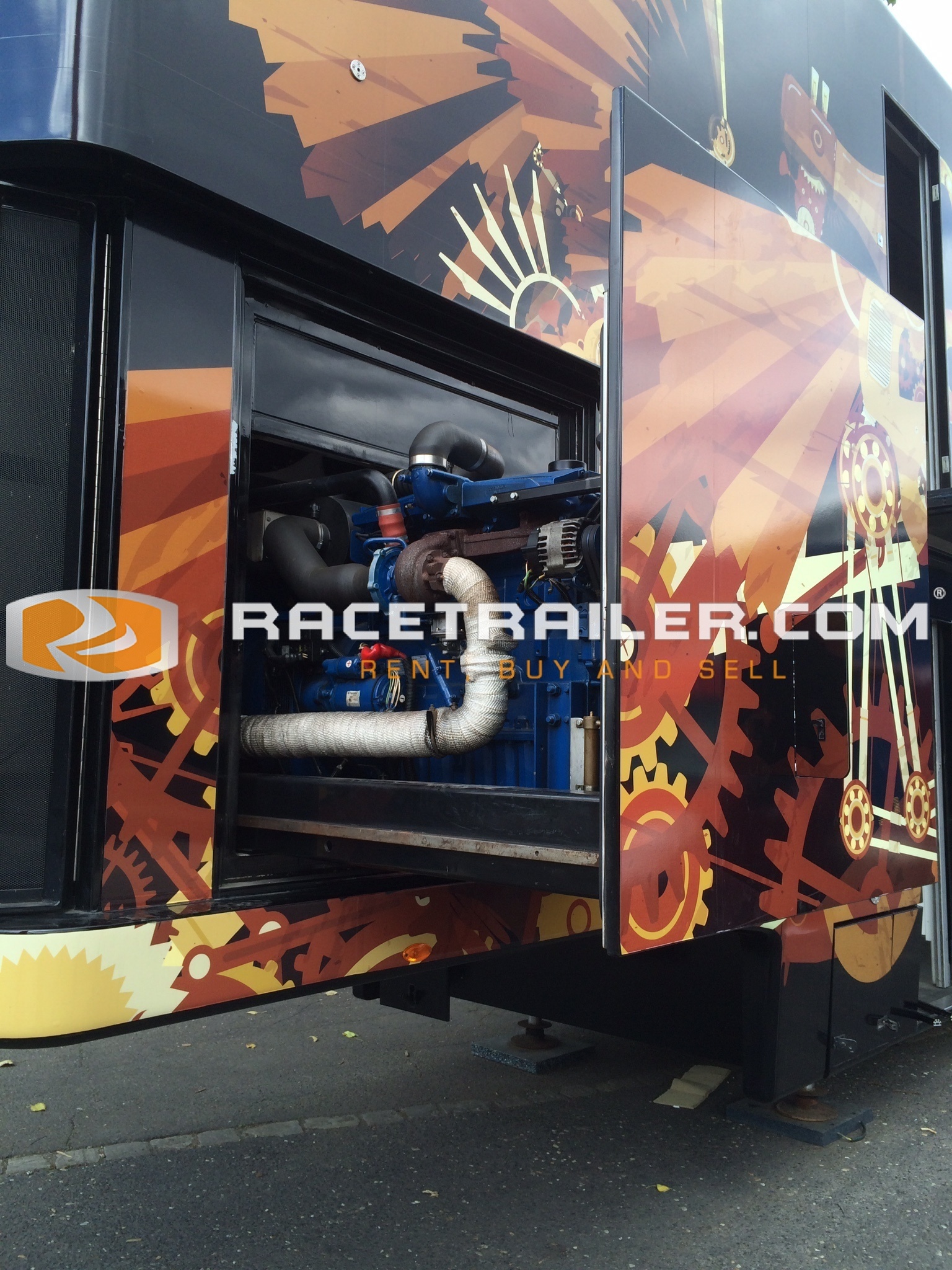Mercedes-Benz Actros 6x2 + F1 pump-up racetrailer VIP - market ...