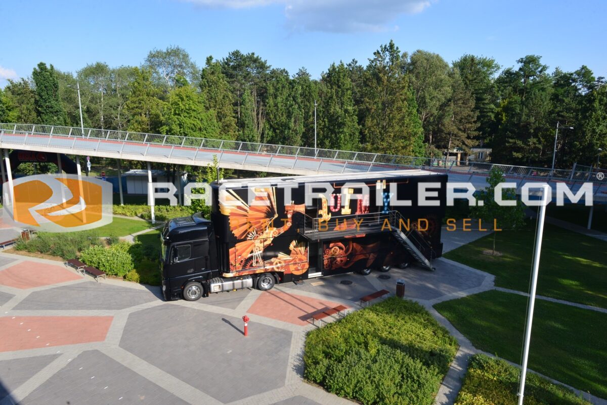 Mercedes-Benz Actros 6x2 + F1 pump-up racetrailer VIP - market ...