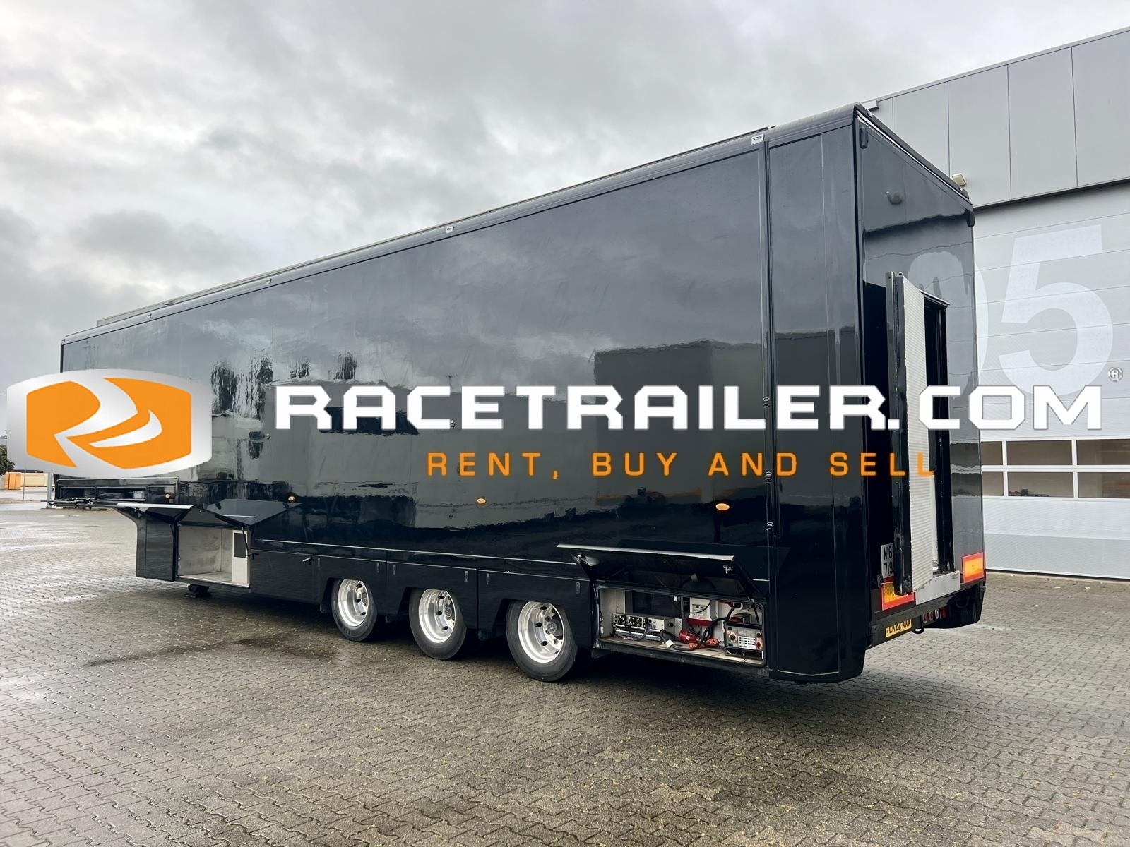 SOLD *** BWT Alpine F1 Team stepdeck trailer pre owned - market ...